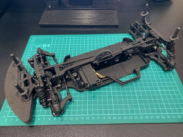 ｢ヨコモ ルーキースピード RS2.0｣を初心者向けに解説しながら組み立て！！【後編】: 吞んだくれブログ